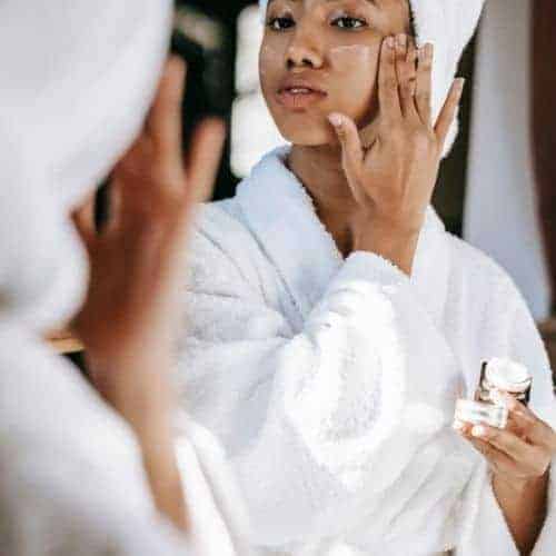 Psoriasis visage, traitements et remèdes naturels pour soulager et ...